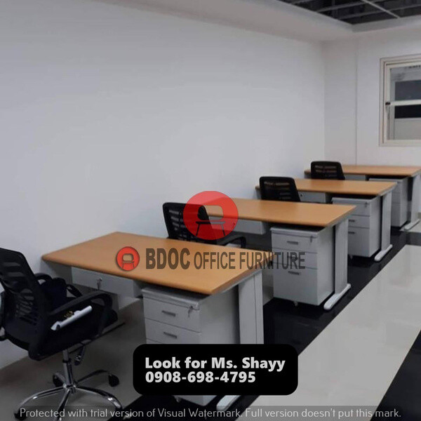Office Table / Executive Table / Office Partition / Office Furniture | PostAds.ph