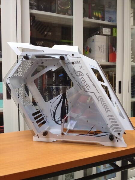 ROG CYBROG Case for SALE | PostAds.ph