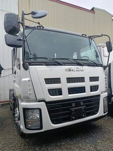 2023 Isuzu Giga 6W Tractor Head 6WG1 Big Bumper | PostAds.ph